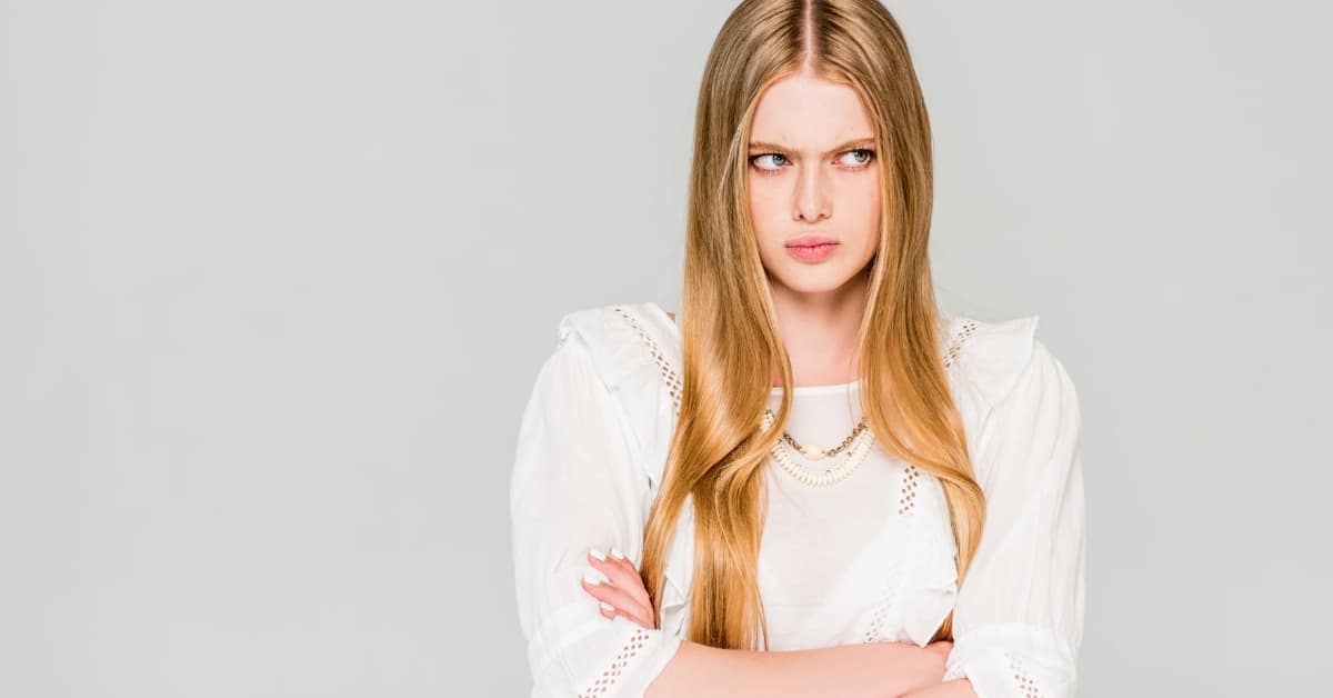 When Other People Hold You Back - 6 Signs To Watch Out For